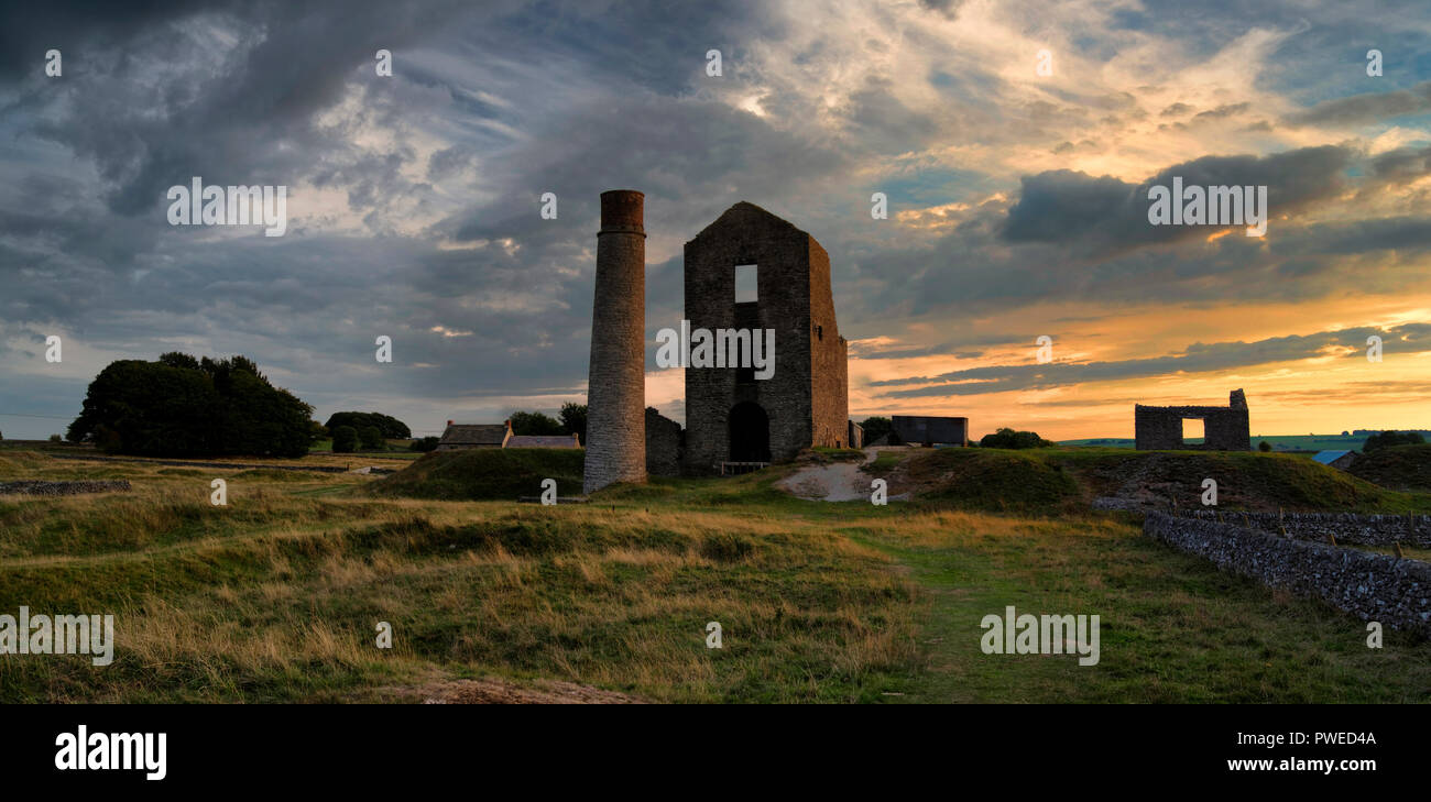 The Magpie Mine (at sunset) Sheldon, the Peak District National Park ...