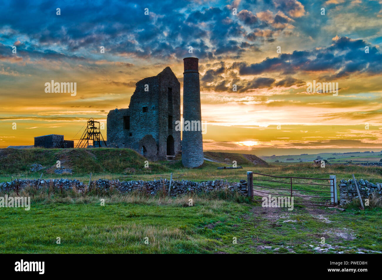 The Magpie Mine (at sunset) Sheldon, the Peak District National Park ...