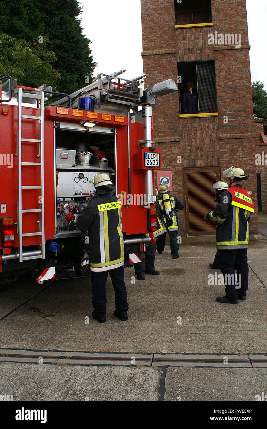Feuerwehr feuerwehr feuerwehr hi-res stock photography and images - Alamy