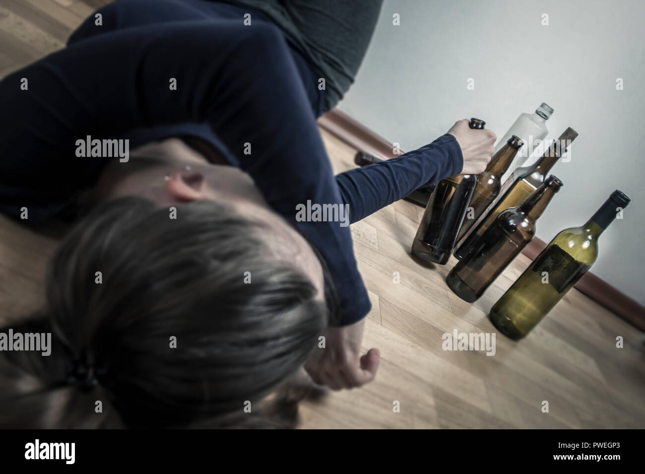 Drunk woman hi-res stock photography and images - Alamy