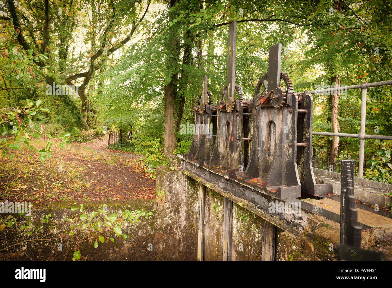 Old sluice gate at Radyr weir, South Wales Stock Photo - Alamy