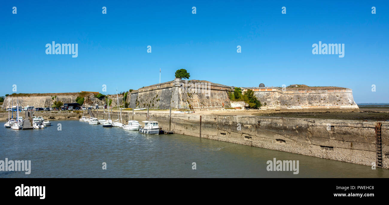 Le chateau d'Oleron citadel, Charente Maritime, Nouvelle-Aquitaine ...