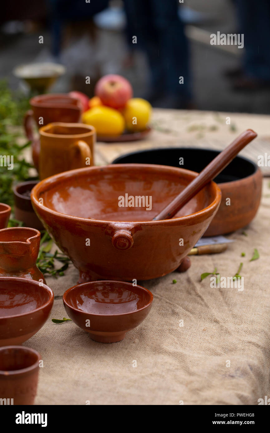 Crockery vertical hi-res stock photography and images - Alamy
