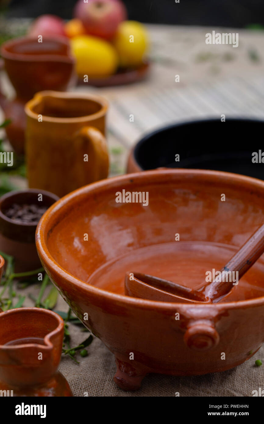 Crockery vertical hi-res stock photography and images - Alamy