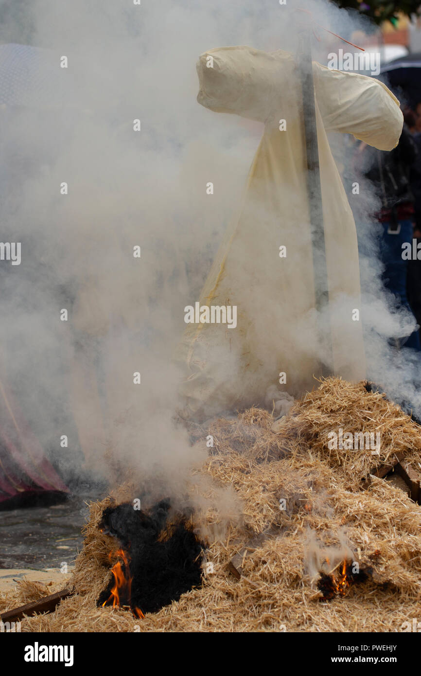 Burn witch hi-res stock photography and images - Alamy