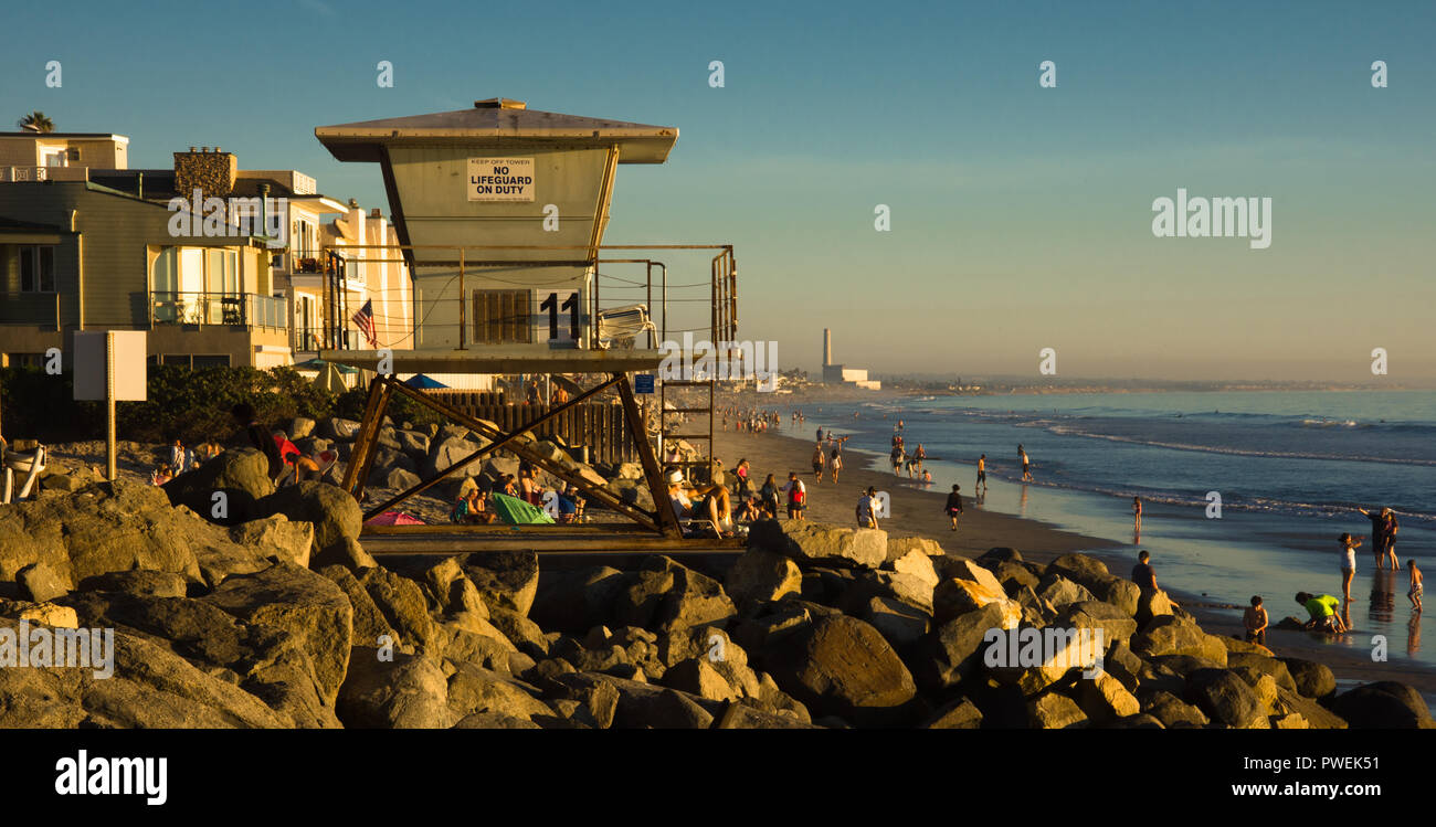 Lifeguard station on Californian beach Stock Photo - Alamy