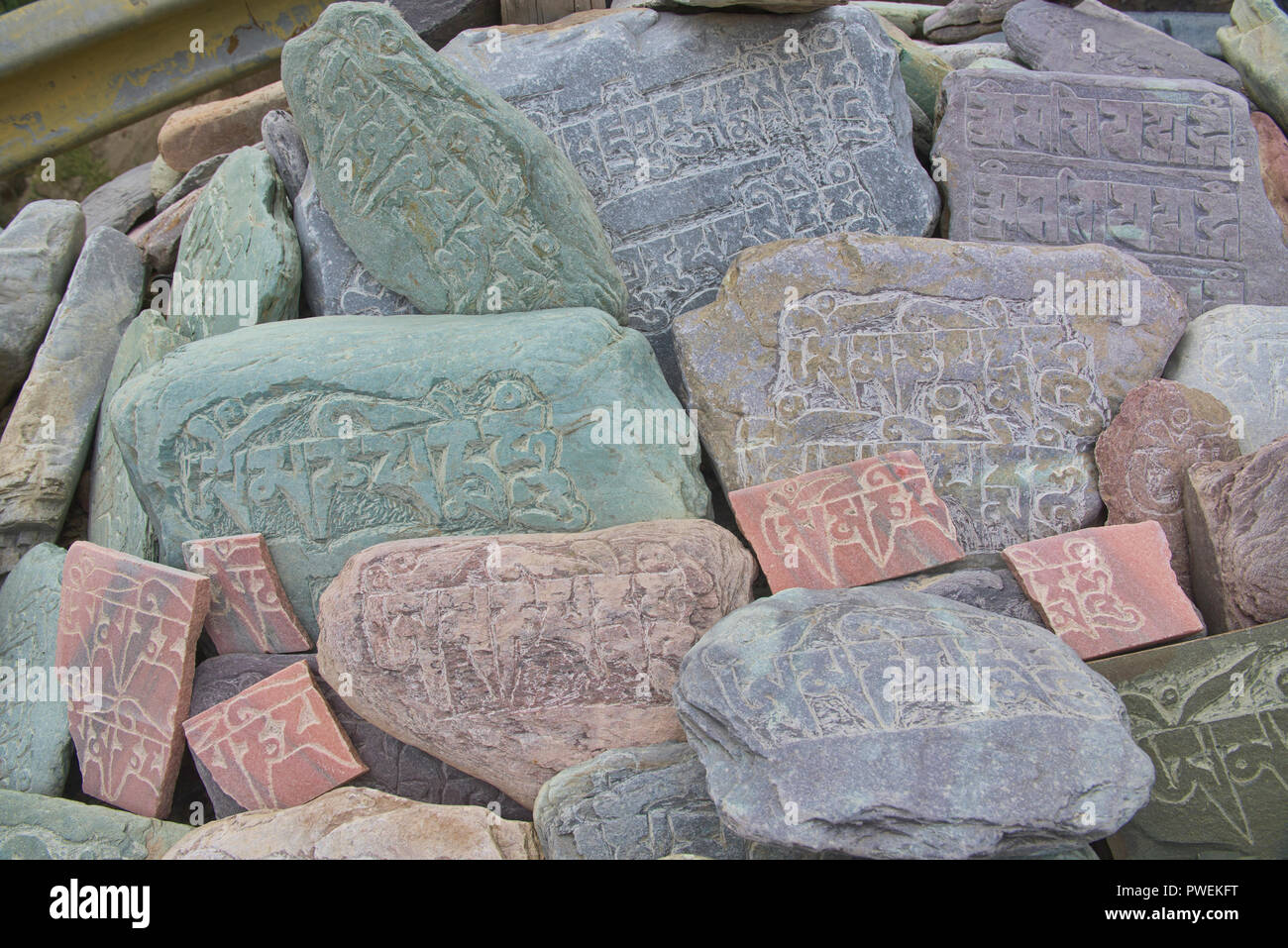 Old carved stones hi-res stock photography and images - Alamy