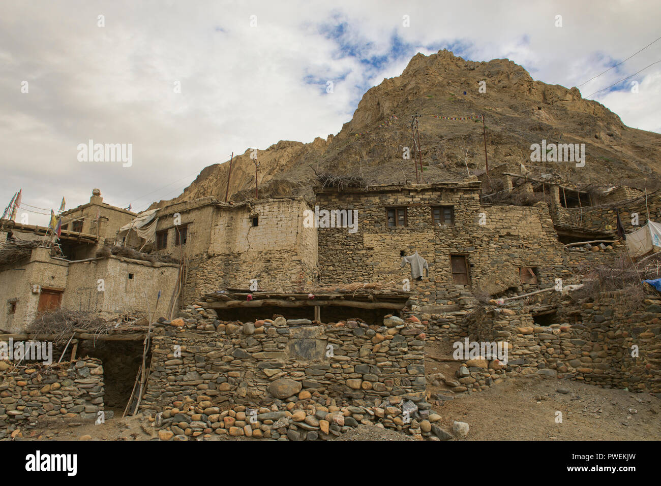 Old mud-brick houses in Urtsi, Ladakh, India Stock Photo - Alamy