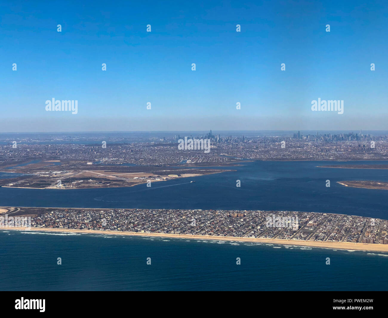 Aerial view of Brooklyn and Manhattan in New York City Stock Photo - Alamy