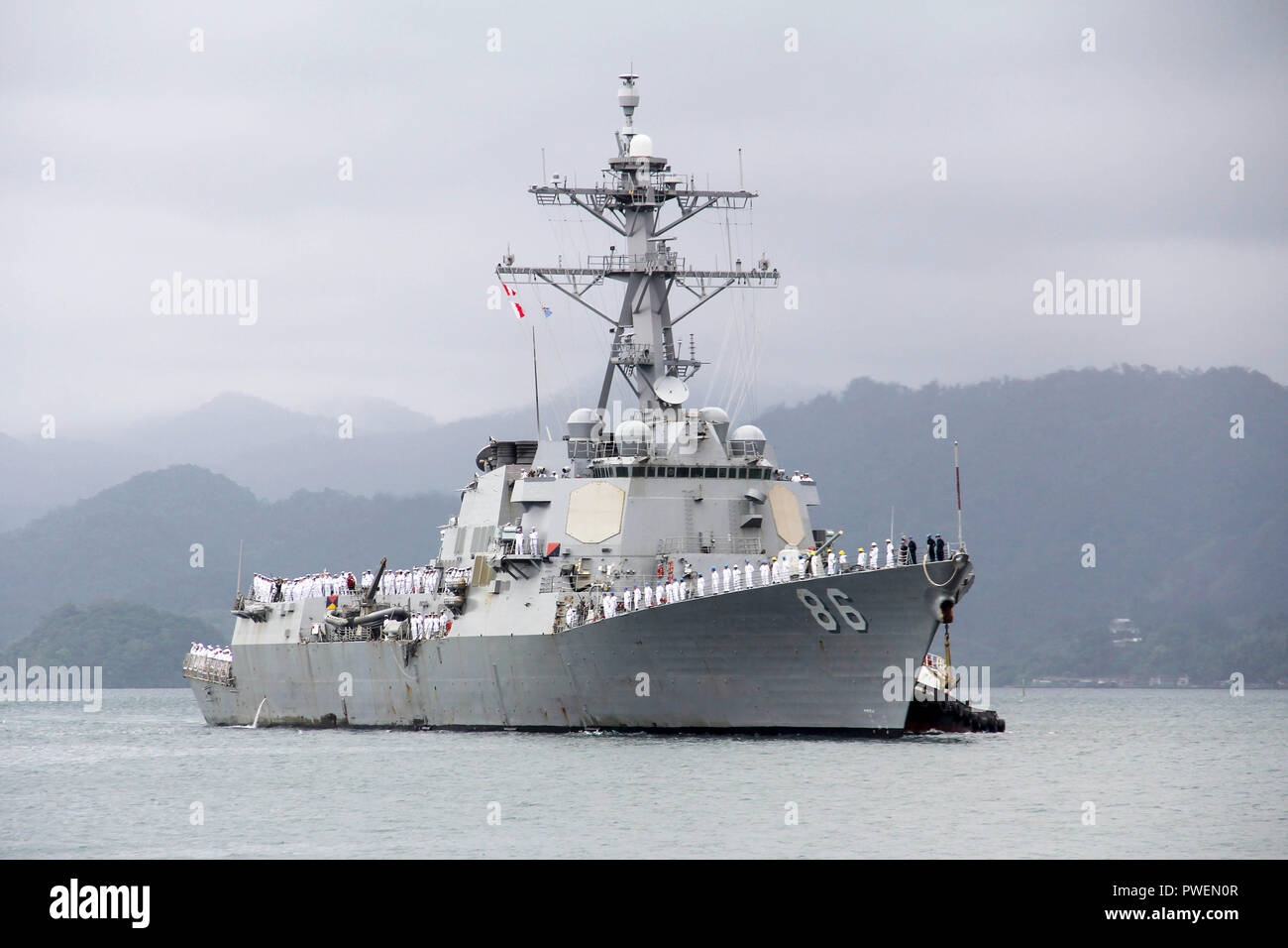 Arleigh burke class guided missile destroyer uss shoup ddg 86 hi-res ...