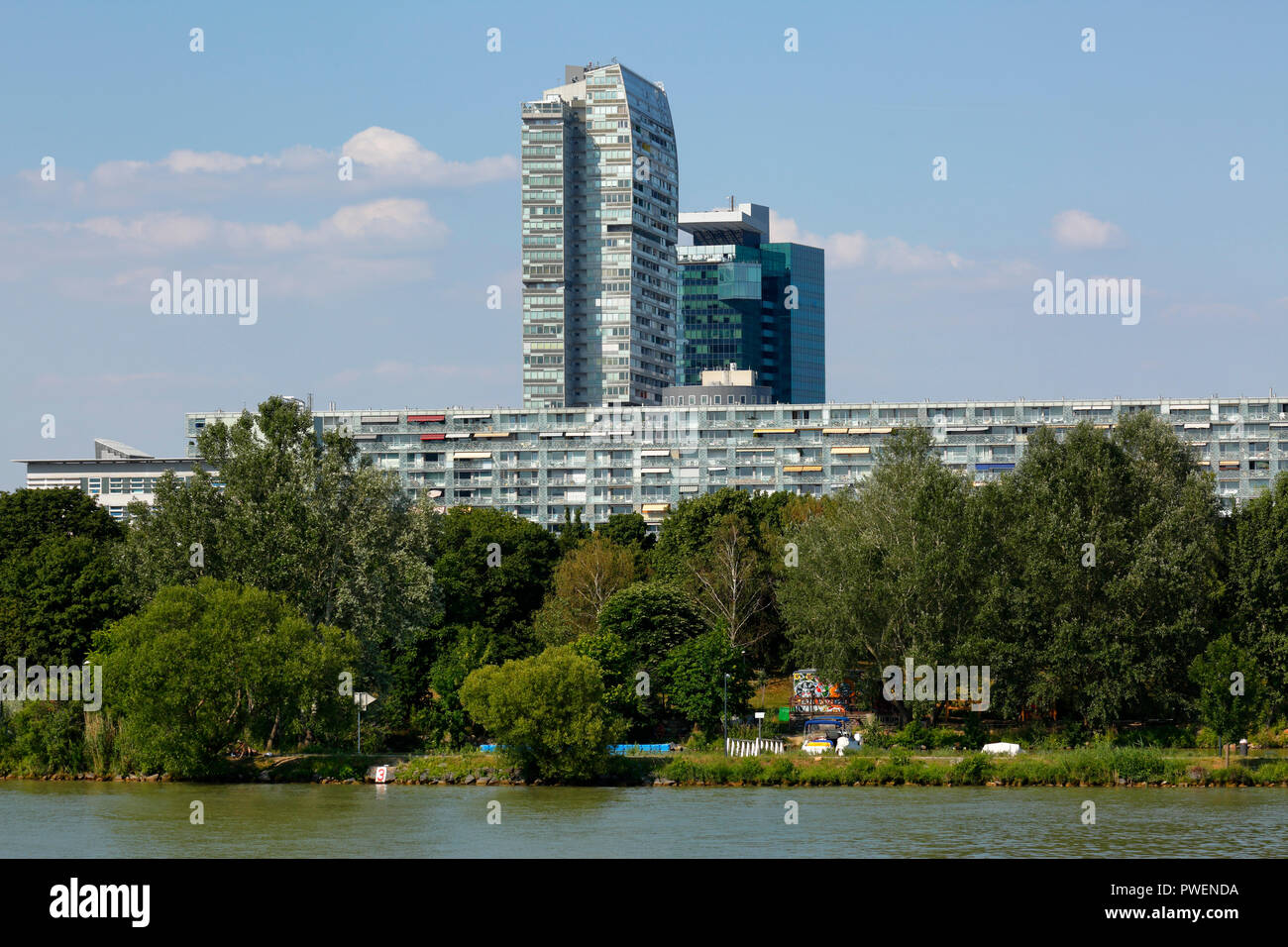 Austria, A-Vienna, Danube, Federal Capital, Donau City, Mischek Tower and apartment block ...