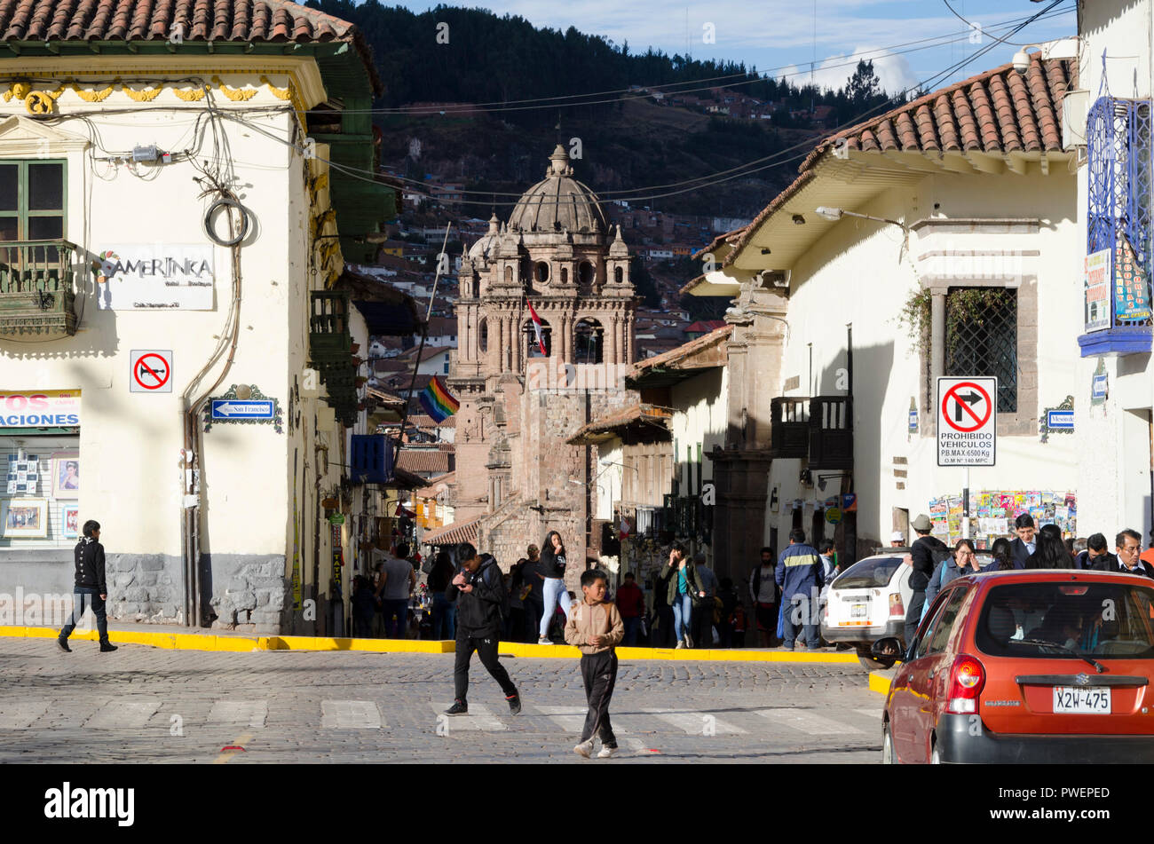 Peru people street scene hi-res stock photography and images - Alamy