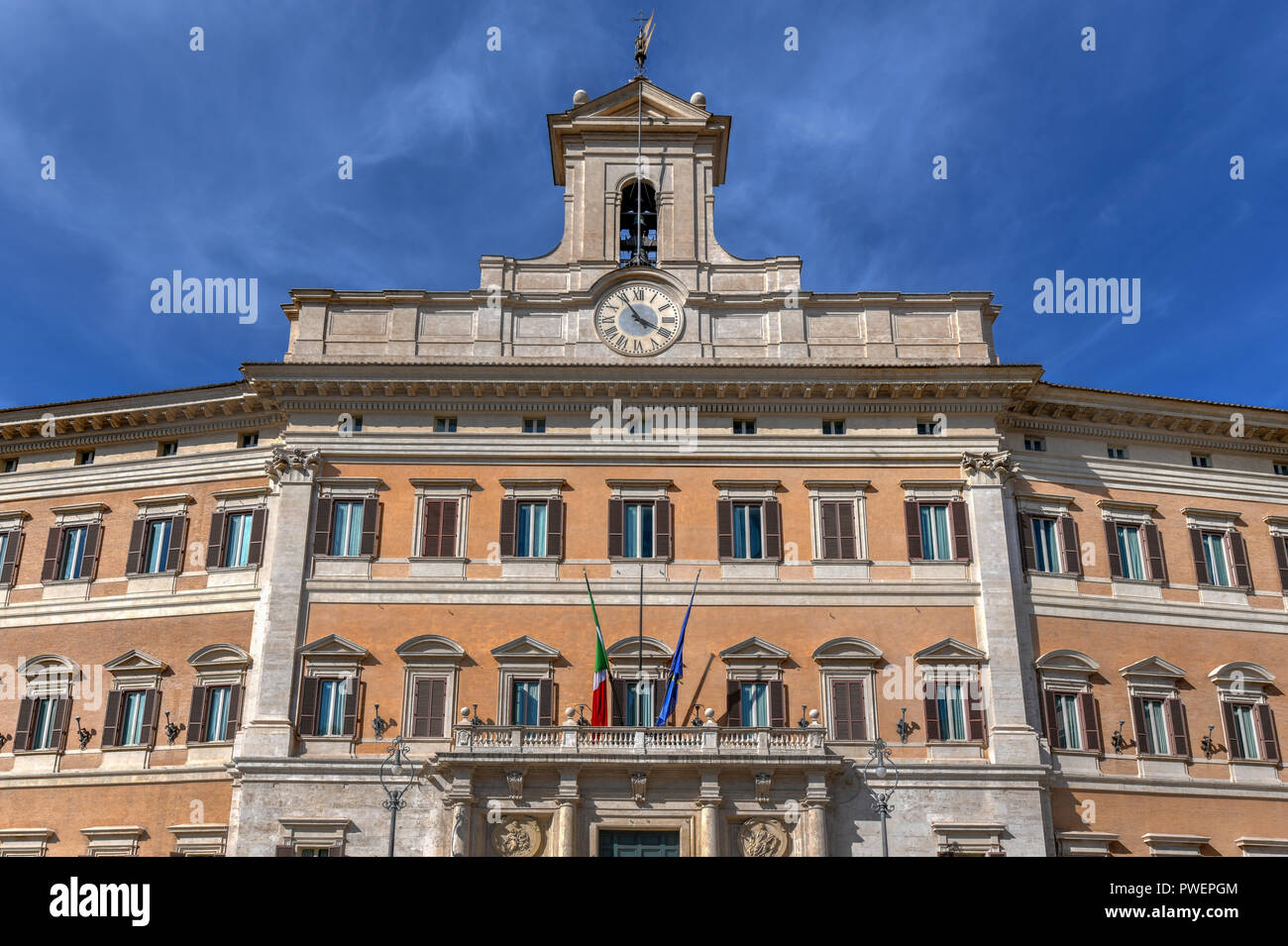 The italian parliament building in rome hi-res stock photography and ...