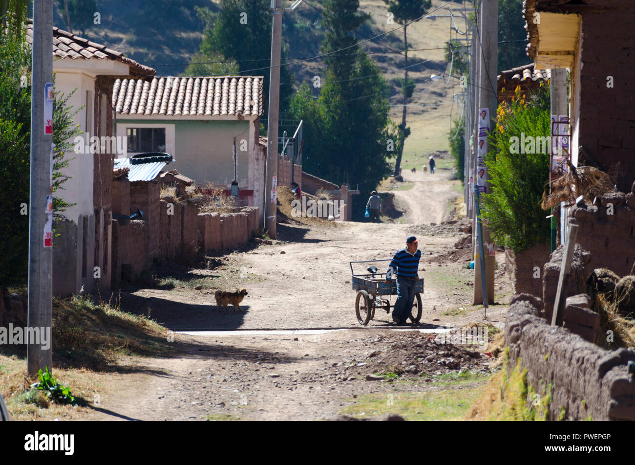 Rural village peru hi-res stock photography and images - Alamy