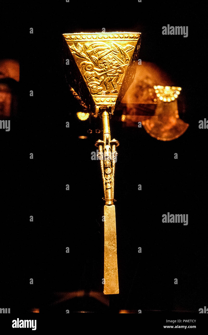Gold peru inca hi-res stock photography and images - Alamy