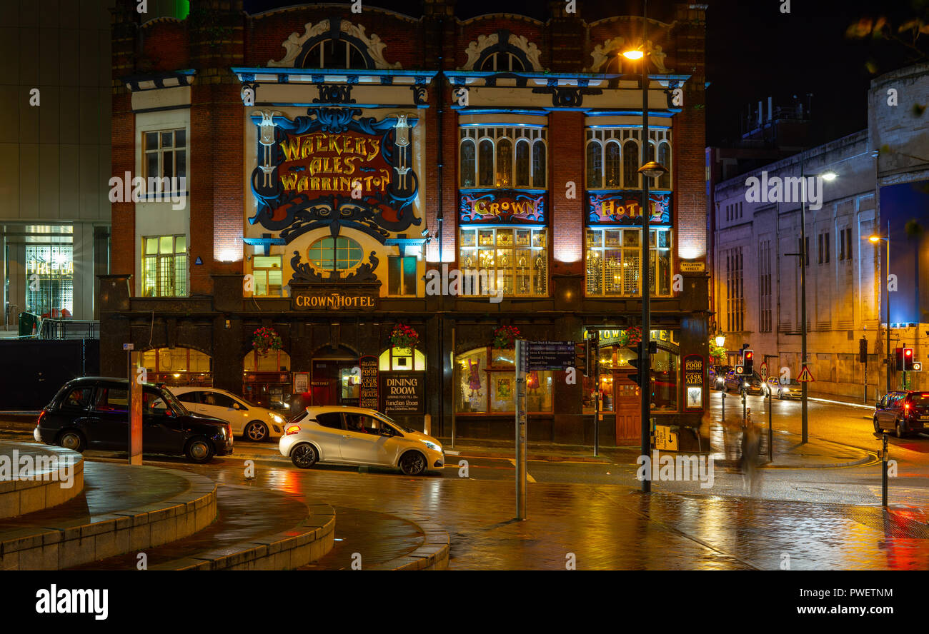 Crown hotel liverpool hi-res stock photography and images - Alamy