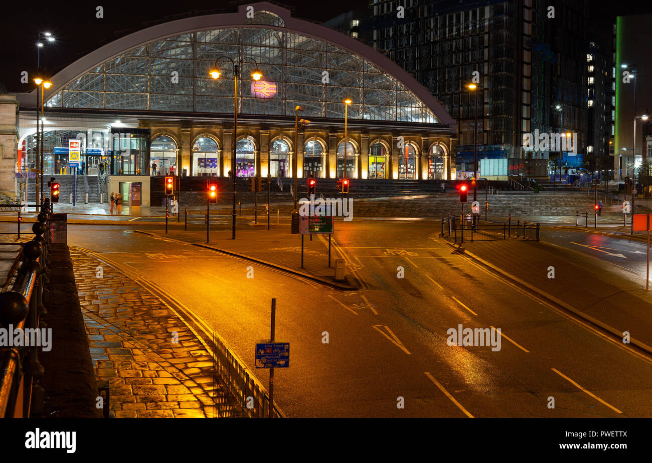 Lime Street Train Station, Liverpool, one of the oldest working ...