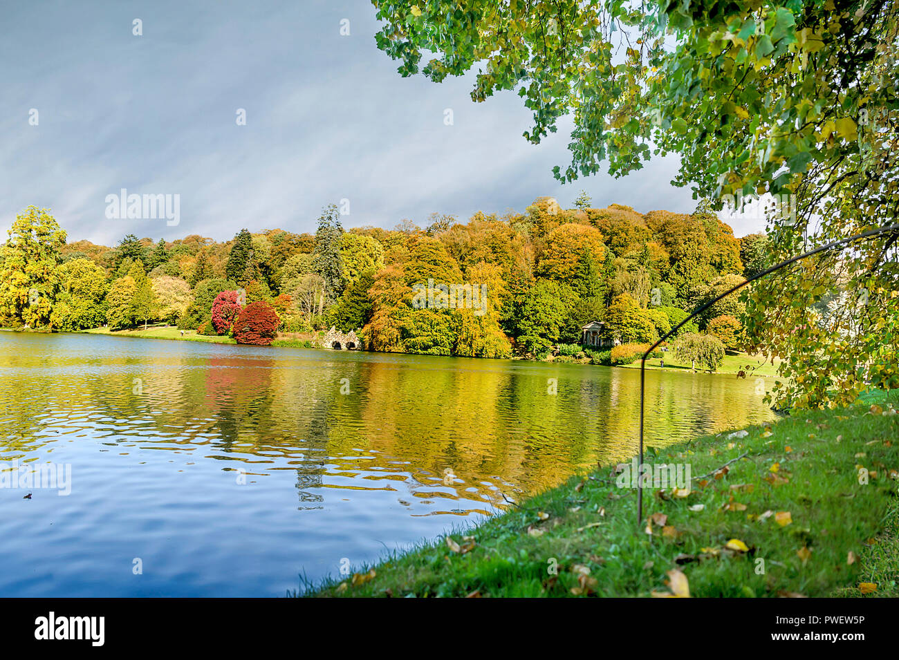 Autumn in the park, vibrant colour, beautiful wiev Stock Photo - Alamy