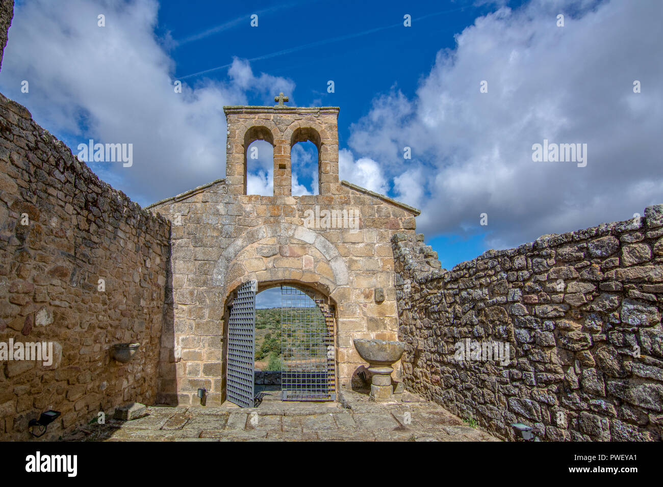 Igreja De Santa Maria Do Castelo High Resolution Stock Photography and ...