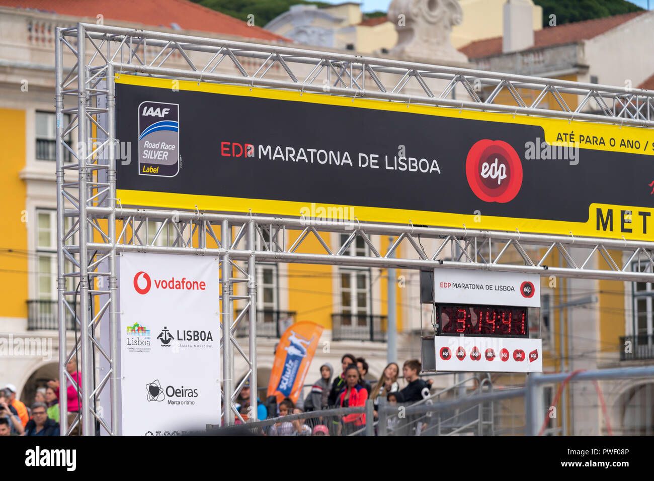 Lisbon marathon hi-res stock photography and images - Alamy
