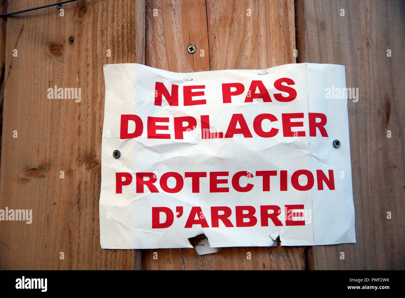 Ancient tree protection sign in Place du Vieux Marche, Rouen Stock ...