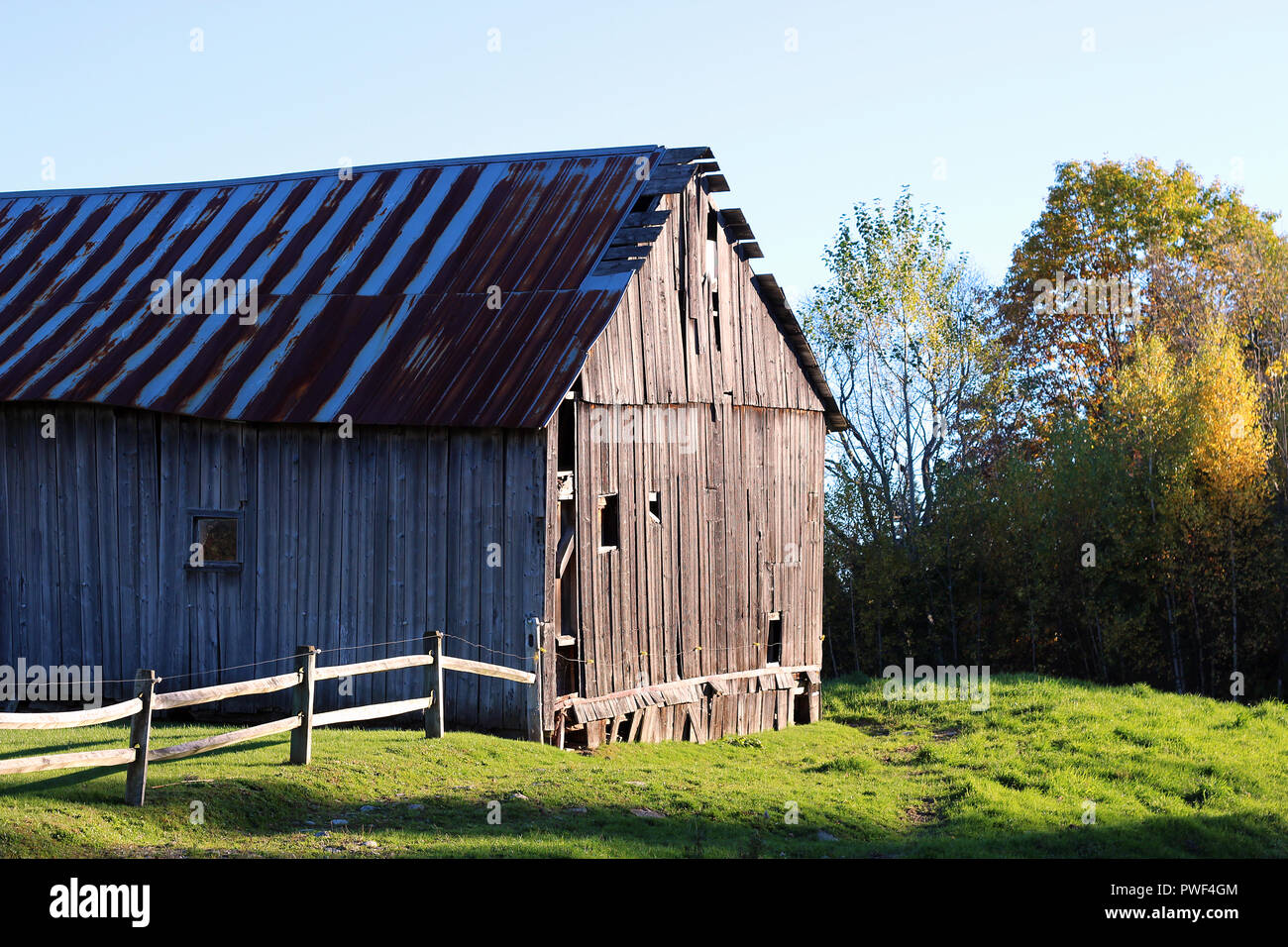 Rustic Wooden Barn on a Horse Farm in Northern Vermont Stock Photo - Alamy