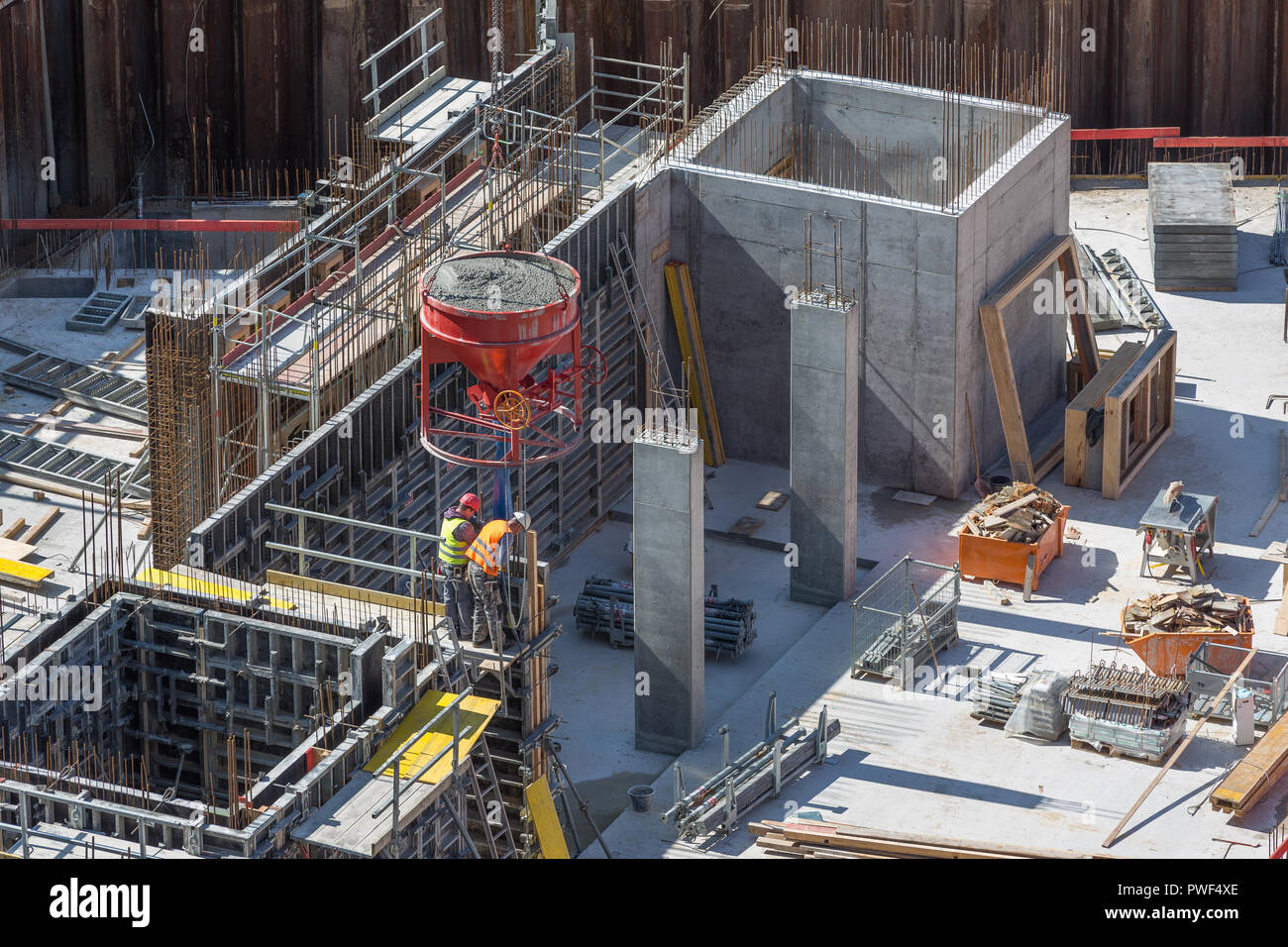 concreting in-situ walls with hopper Stock Photo - Alamy