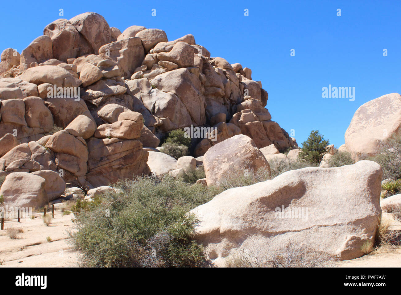 Jumbled rocks hi-res stock photography and images - Alamy