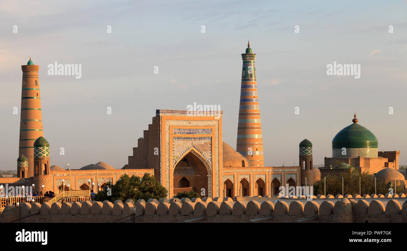 Uzbekistan khiva itchan kala old hi-res stock photography and images ...