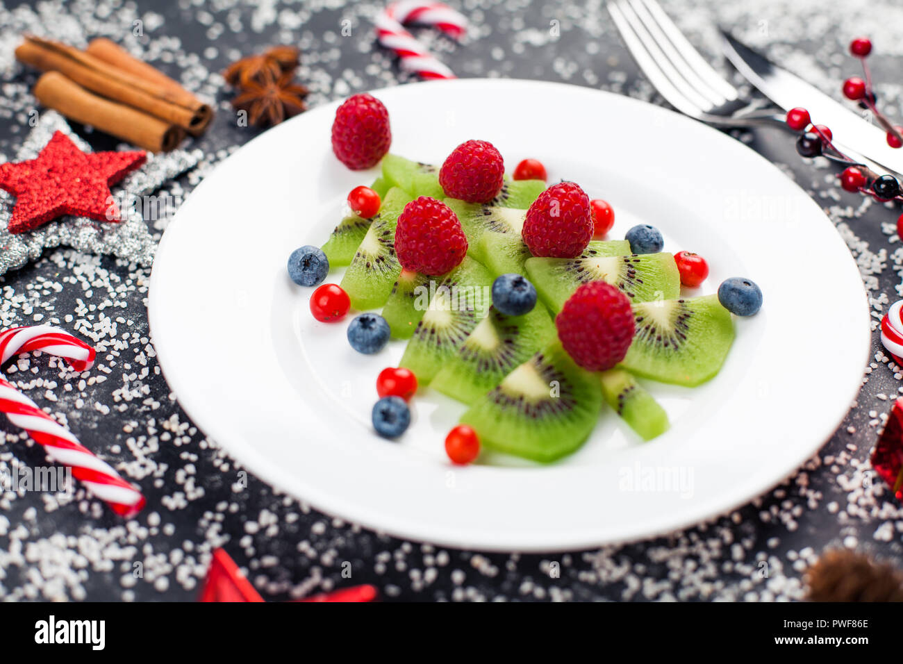 Blueberry tree hi-res stock photography and images - Alamy