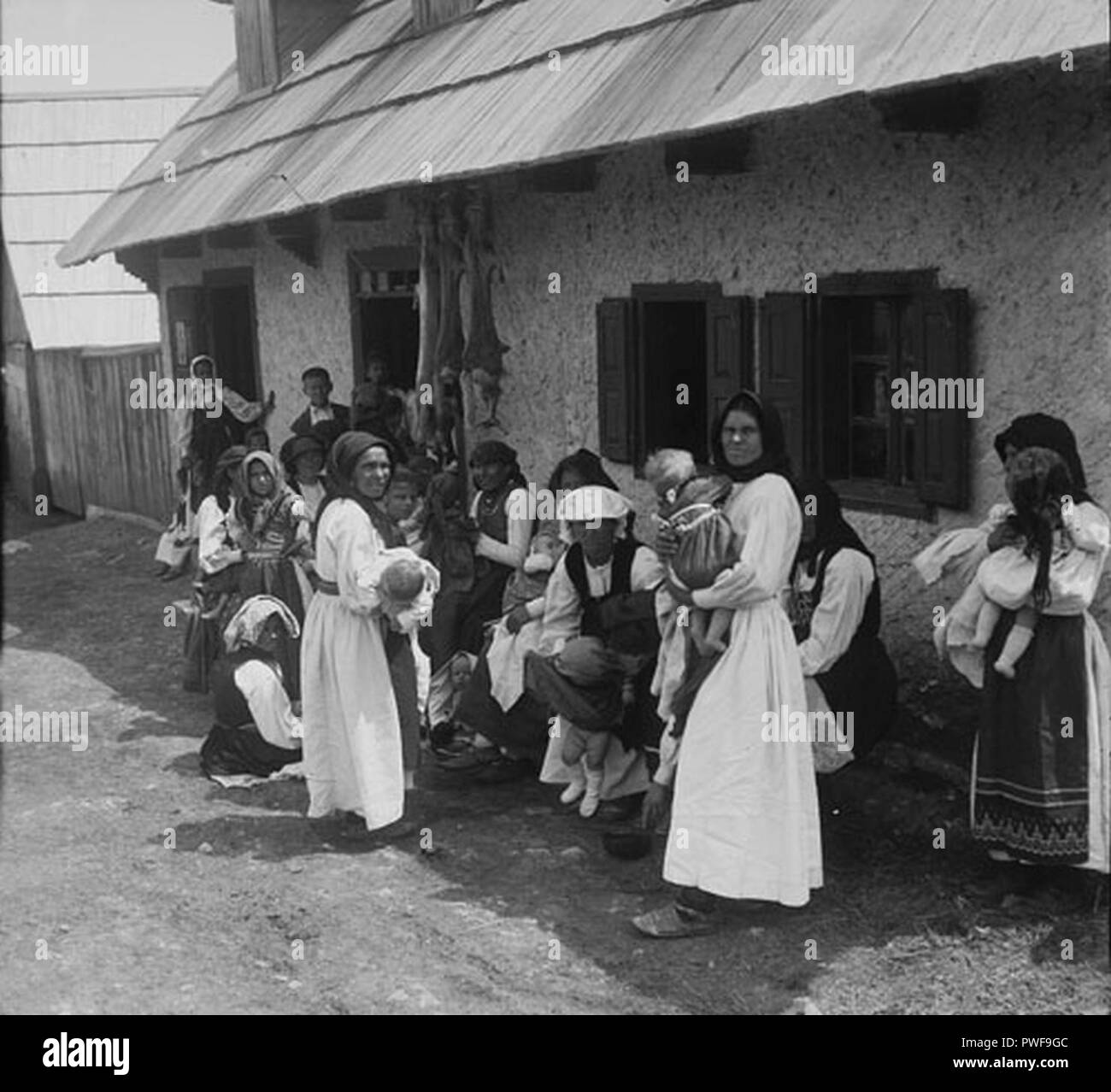 Bruner-Dvorak, Rudolf - Bosna, vesnicanky (ca 1906 Stock Photo - Alamy
