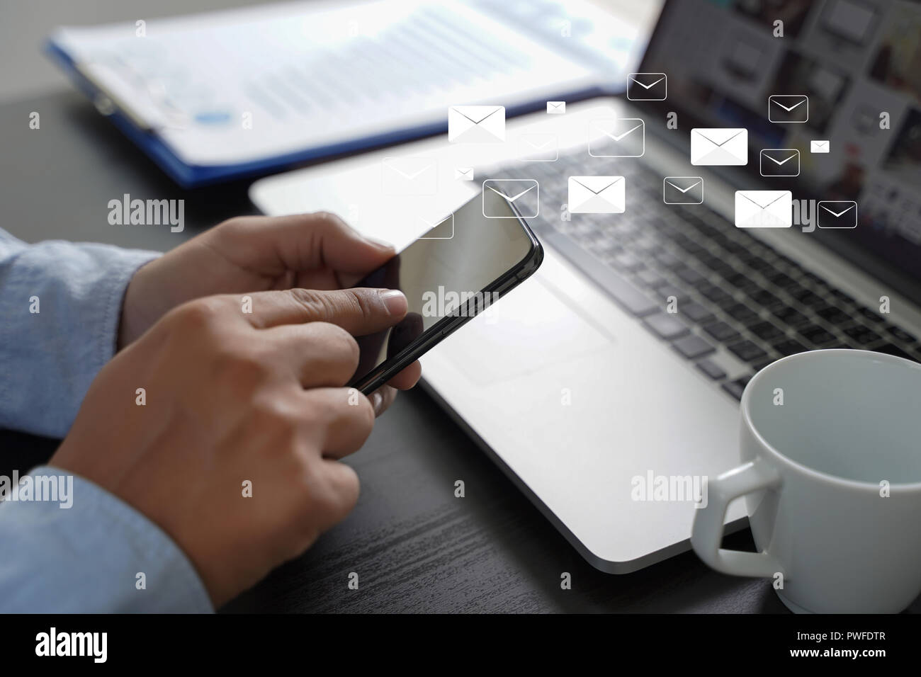 Mail Communication Connection message to mailing contacts phone Global ...