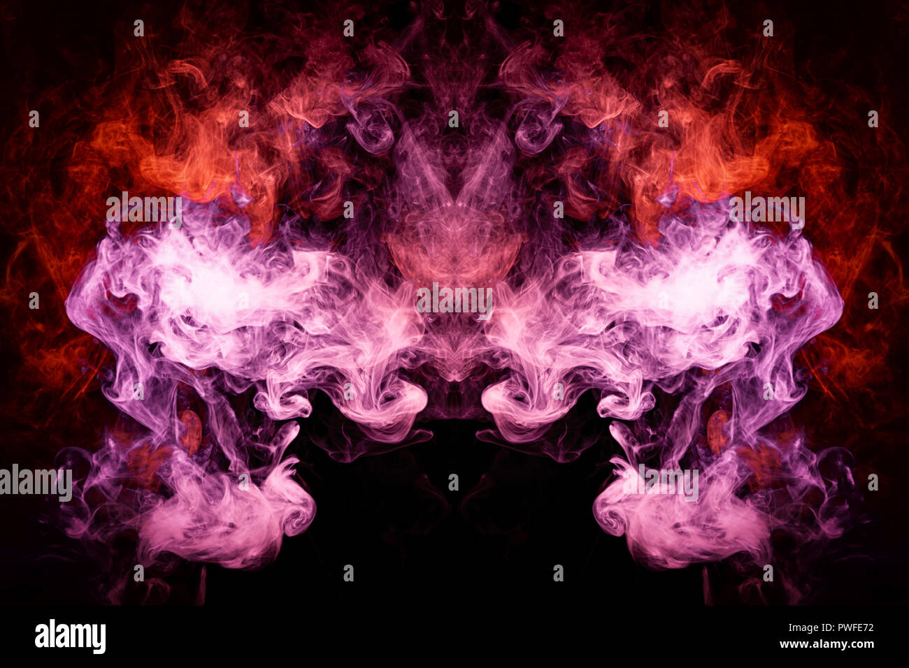 Abstract smoke creature hi-res stock photography and images - Alamy