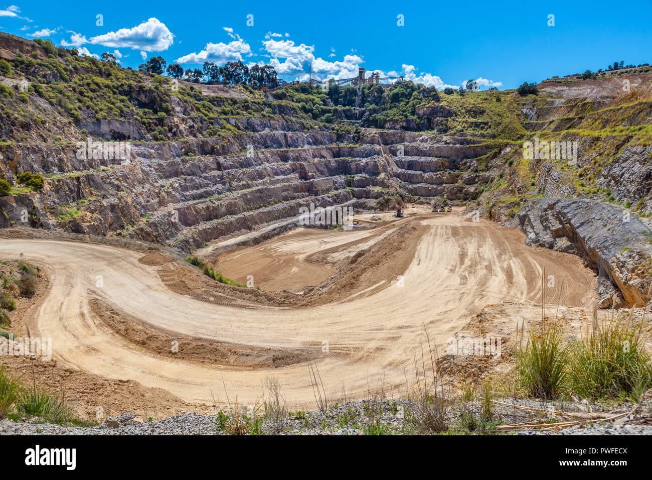 Old limestone mine in Lilydale, Melbourne, Australia Stock Photo - Alamy