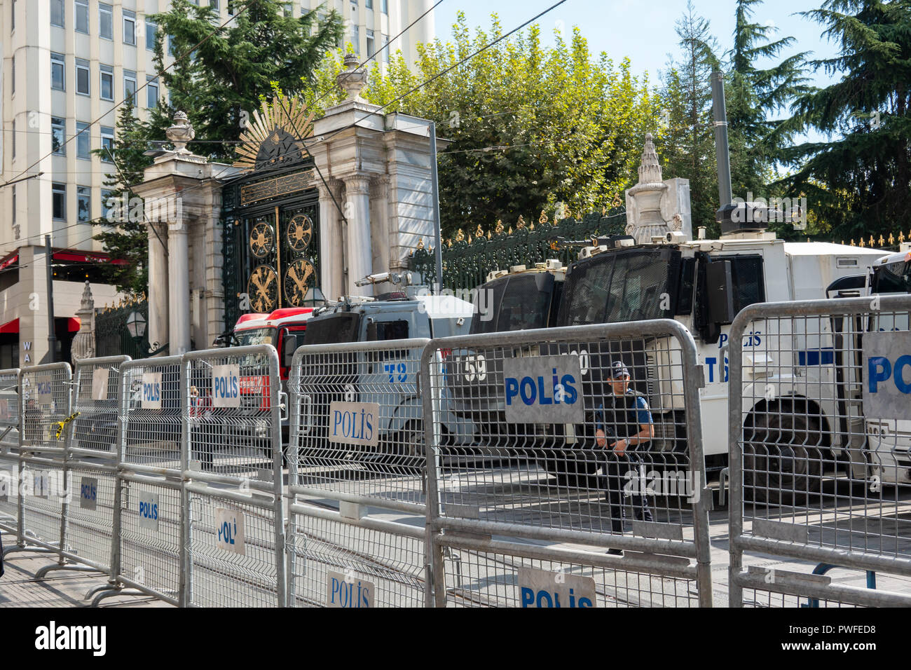 Heavy armoured police vehicles hi-res stock photography and images - Alamy