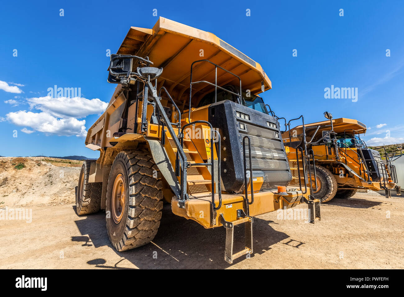 Dumper truck hi-res stock photography and images - Alamy