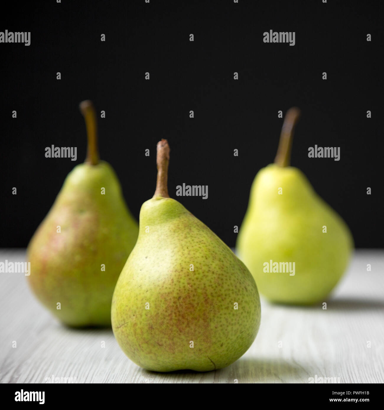 Three fresh pears hi-res stock photography and images - Alamy