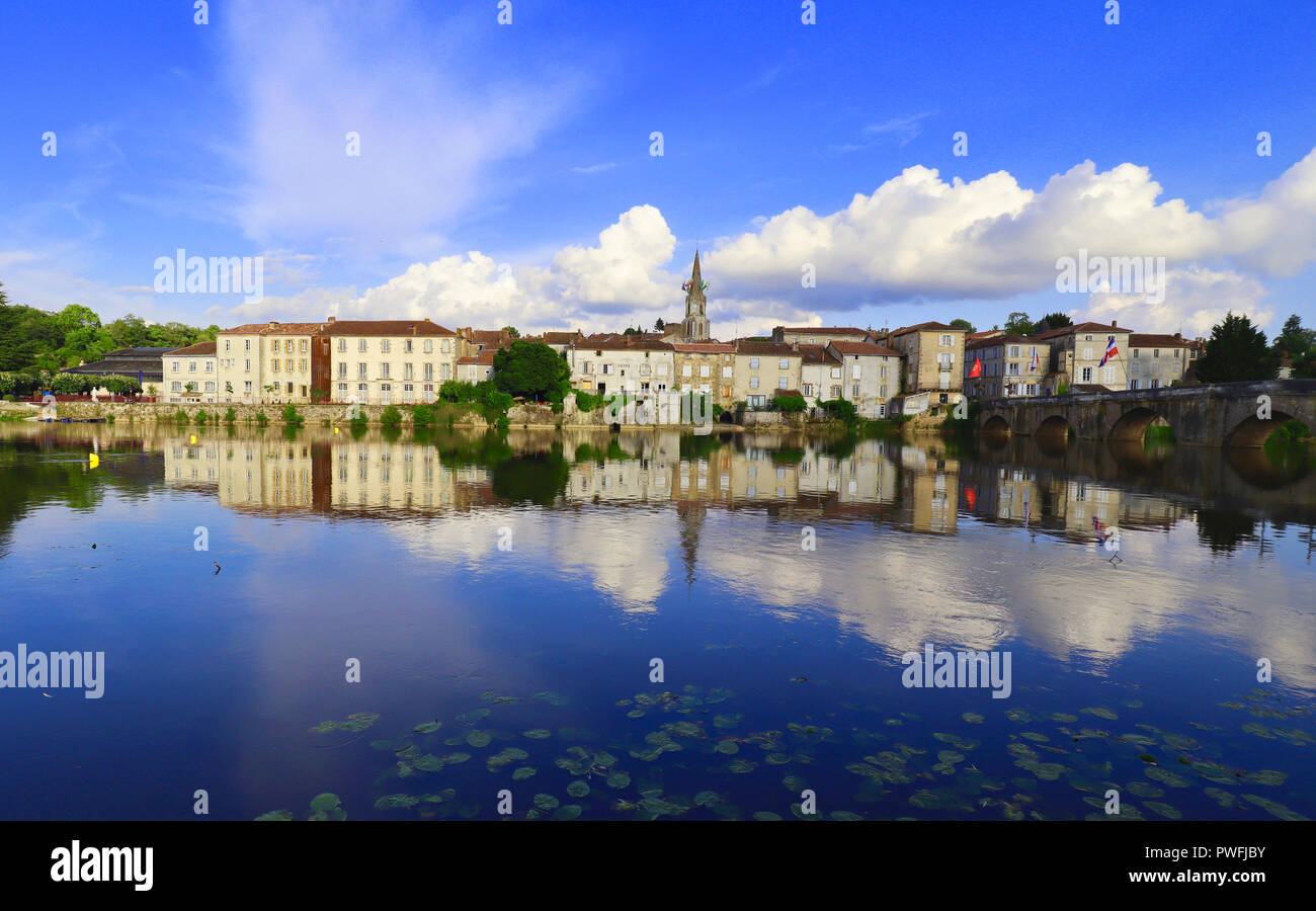 Confolens charente france hi-res stock photography and images - Alamy