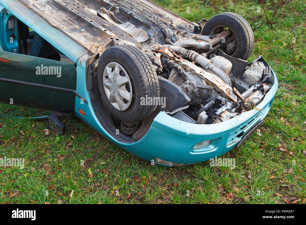 Vehicle rollover hi-res stock photography and images - Alamy