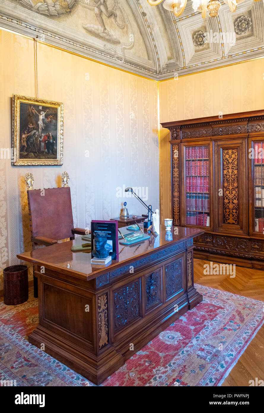 A study room of he apostolic palace hi-res stock photography and images ...
