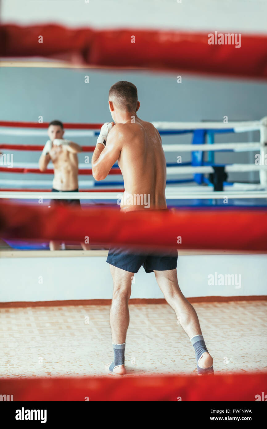 Boxing corner man hi-res stock photography and images - Alamy