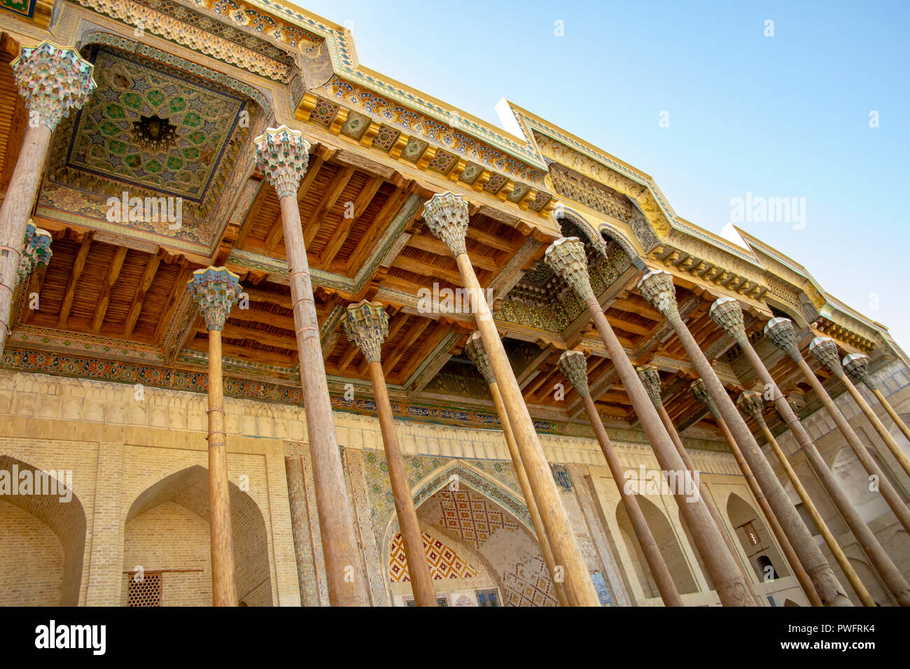 Ornate architecture at the Bolo Hauz Mosque in Bukhara, Uzbekistan ...