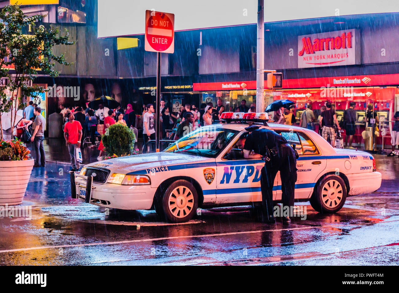 Rain Police Car Stock Photos & Rain Police Car Stock Images - Alamy
