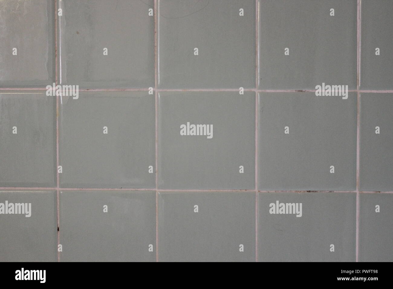 1950's bathroom tiles hi-res stock photography and images - Alamy