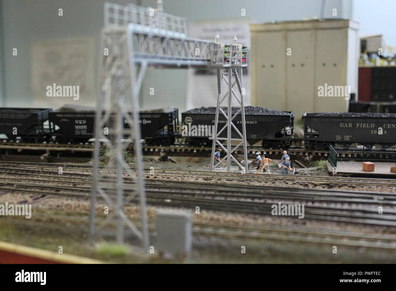 Really fantastic model railroading design with railroad workers working ...