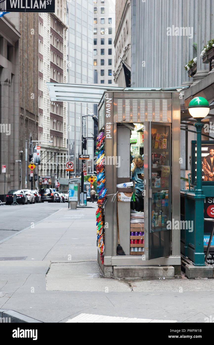 Magazine newspaper stand on street hi-res stock photography and images ...