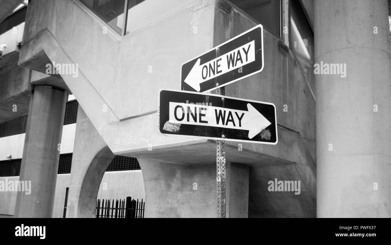 Detroit street sign Black and White Stock Photos & Images - Alamy