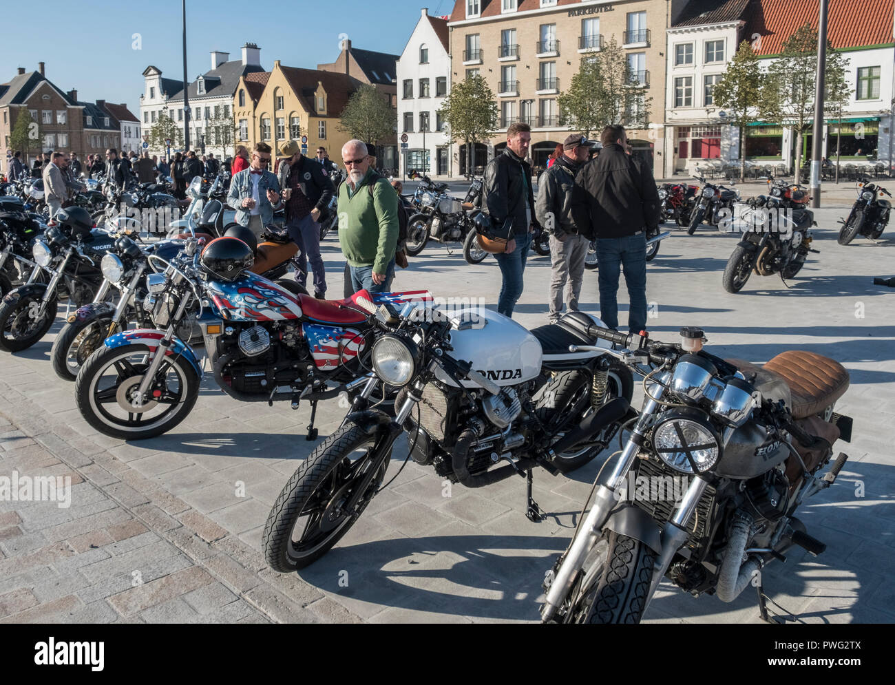 Motorcycle enthusiasts gather on Het Zand Square to admire bikes on ...