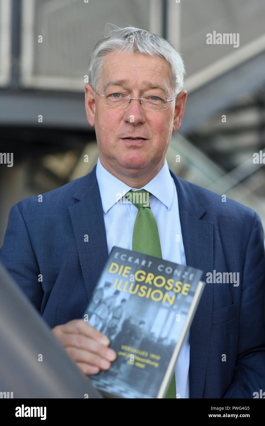 Historian Eckhard Conze in October 2018 at the Frankfurt Book Fair ...