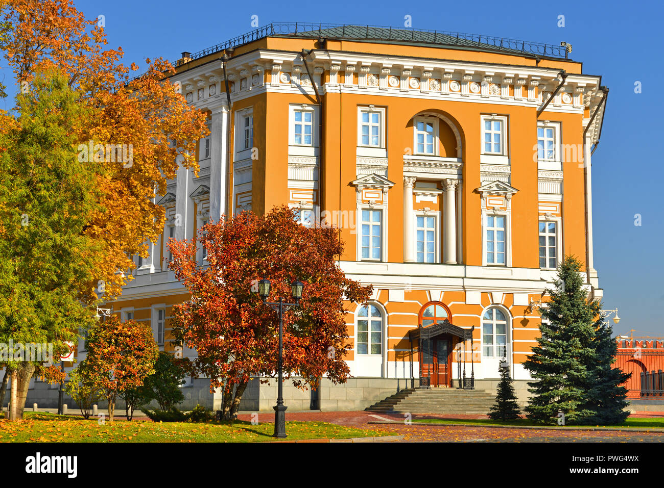 Kremlin senate hi-res stock photography and images - Alamy